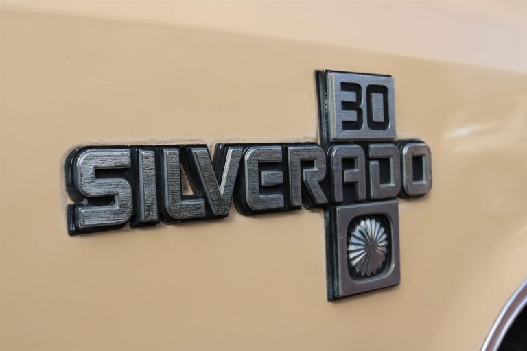 1983 Chevy C30 Dually – Texas Trucks and Classics