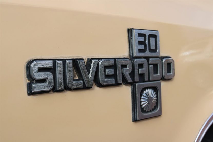 1983 Chevy C30 Dually – Texas Trucks and Classics