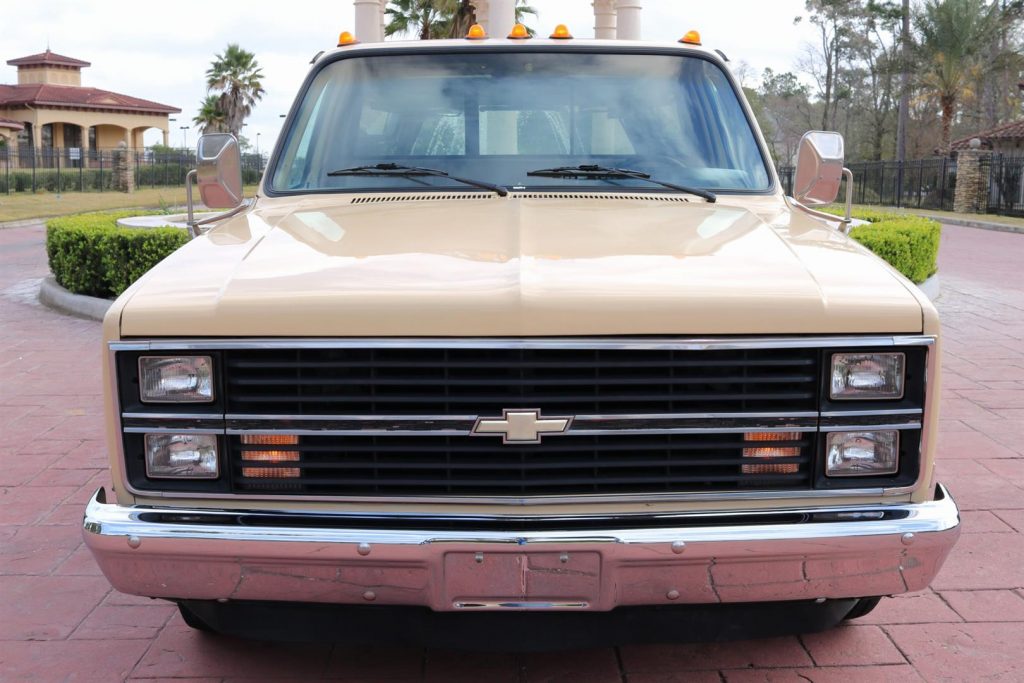 1983 Chevy C30 Dually – Texas Trucks and Classics