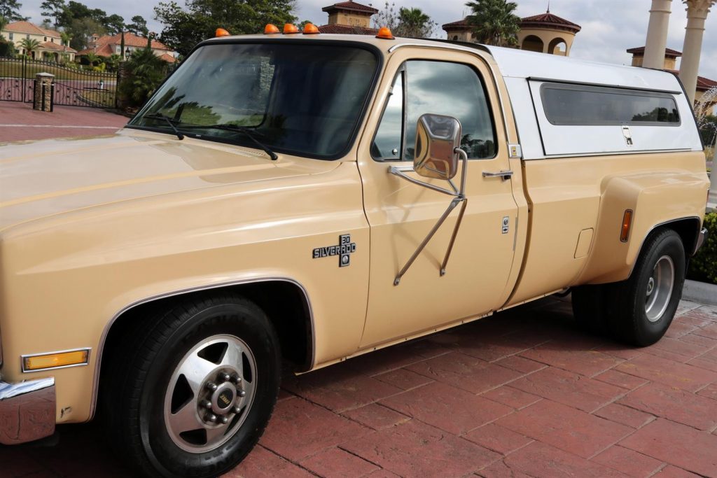 1983 Chevy C30 Dually – Texas Trucks and Classics