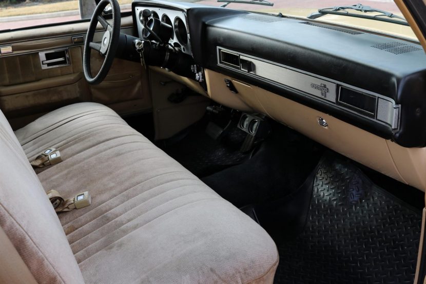1983 Chevy C30 Dually – Texas Trucks and Classics