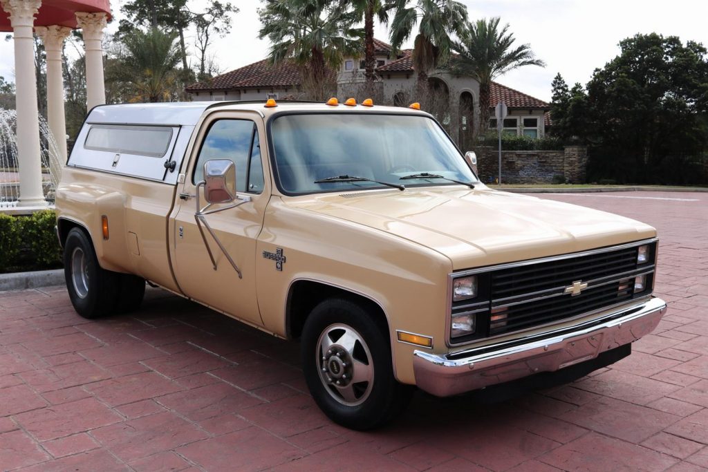 1983 Chevy C30 Dually – Texas Trucks and Classics