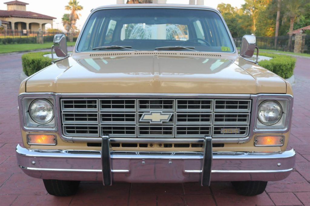1975 Chevy Suburban Silverado (Estate) – Texas Trucks and Classics