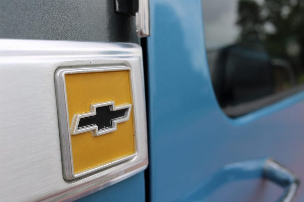 1987 Chevy R10 Silverado SWB – Texas Trucks and Classics