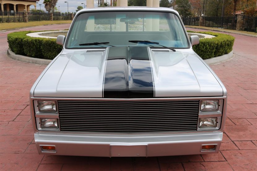 1981 GMC C1500 Sierra Classic RestoMod – Texas Trucks and Classics