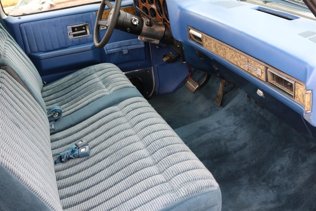 1981 GMC C1500 Sierra Classic RestoMod – Texas Trucks and Classics