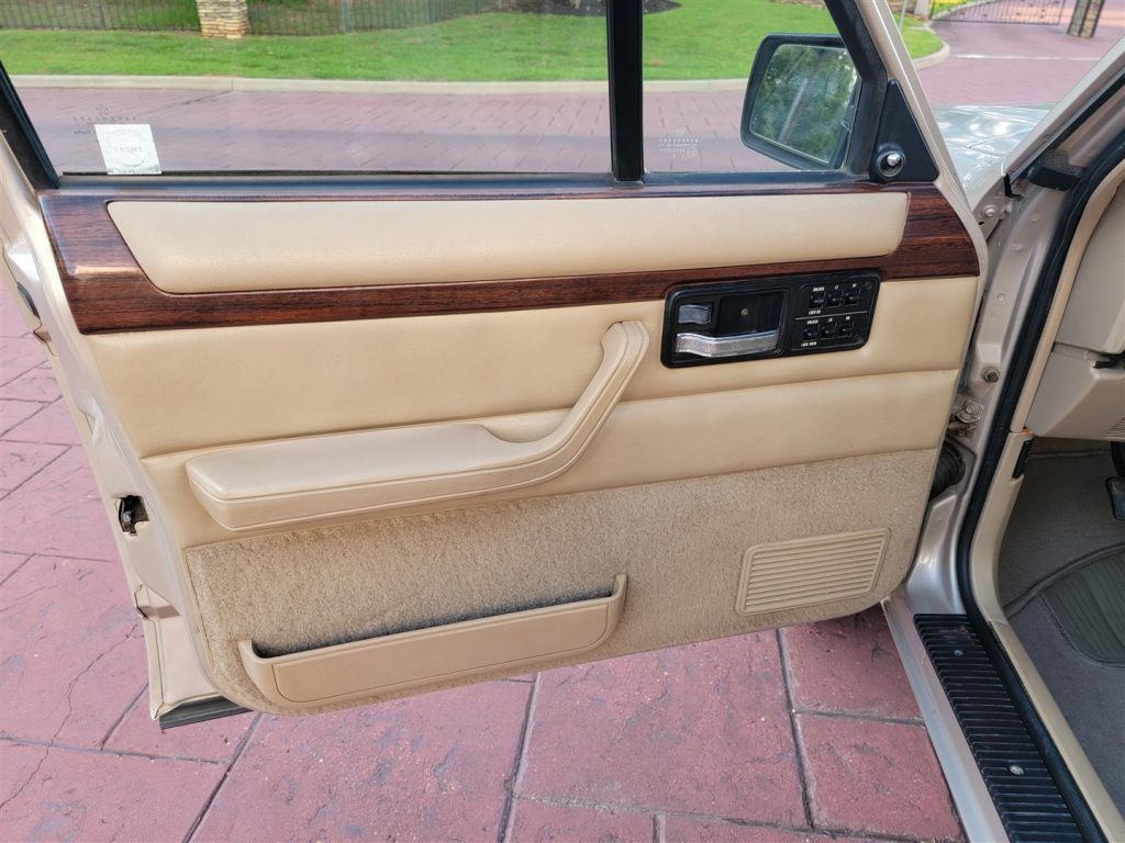 1995 Jeep Cherokee Country – Texas Trucks and Classics