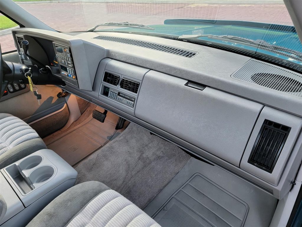 1992 Chevy C1500 Silverado – Texas Trucks and Classics