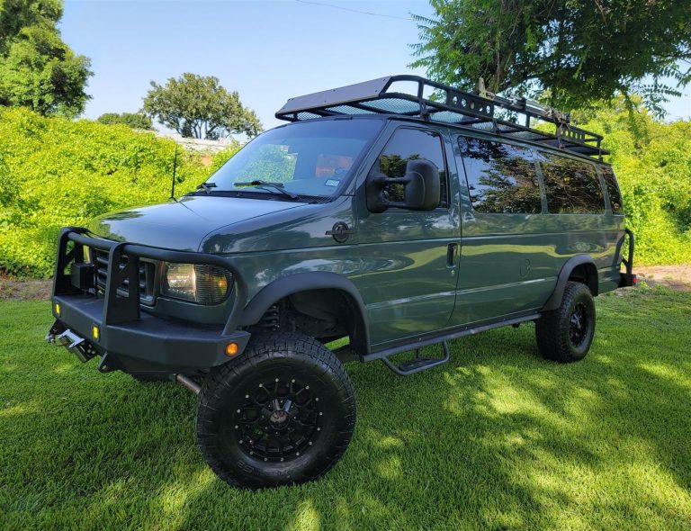 2002 Ford E350 EB Van (4×4) – Texas Trucks and Classics