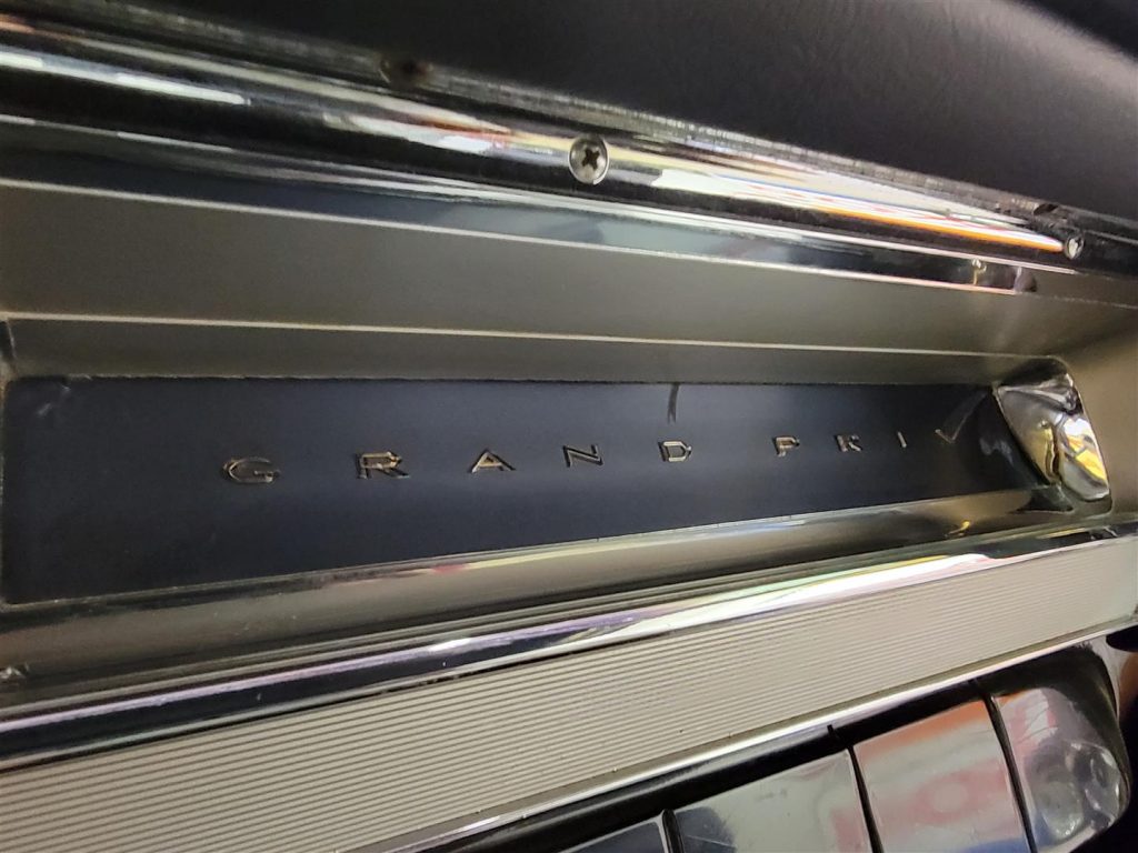 1962 Pontiac Grand Prix – Texas Trucks and Classics