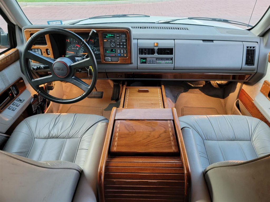 1994 GMC 2500 Suburban – Texas Trucks and Classics