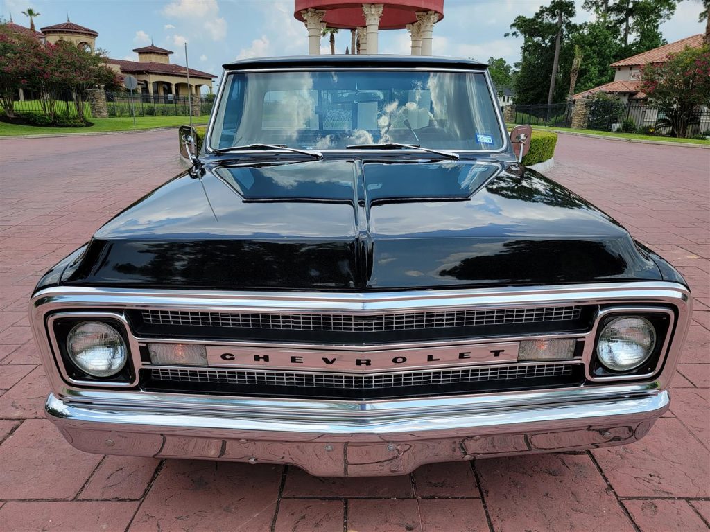 1970 Chevy C10 LWB – Texas Trucks and Classics