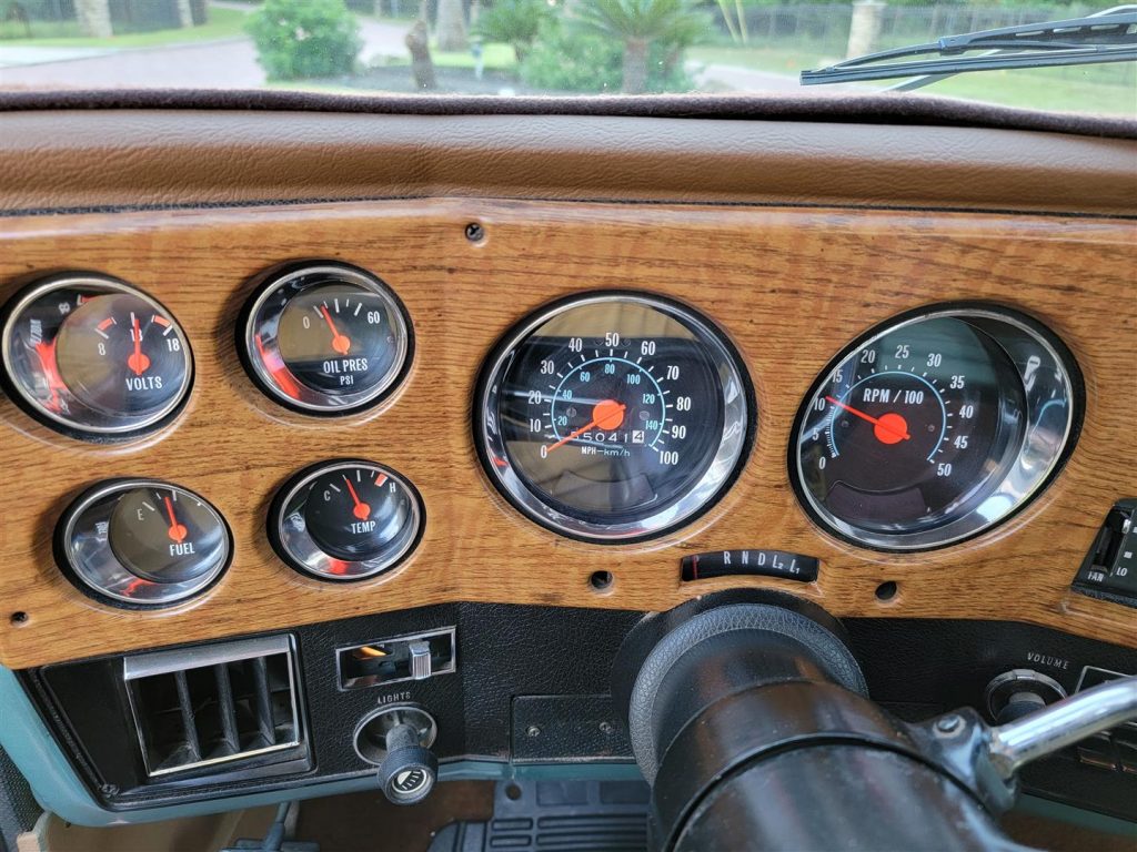1977 Chevy C20 Silverado LWB – Texas Trucks and Classics