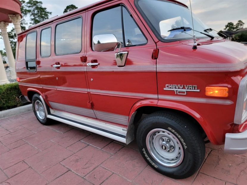 1988 Chevy G10 Van – Texas Trucks and Classics