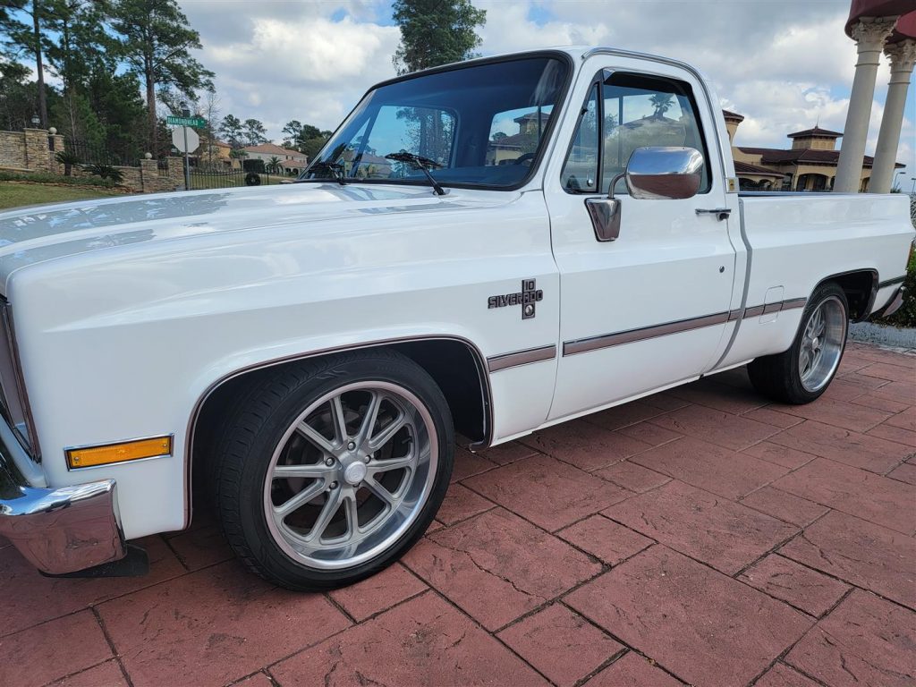 1987 Chevy R10 Silverado – Texas Trucks and Classics