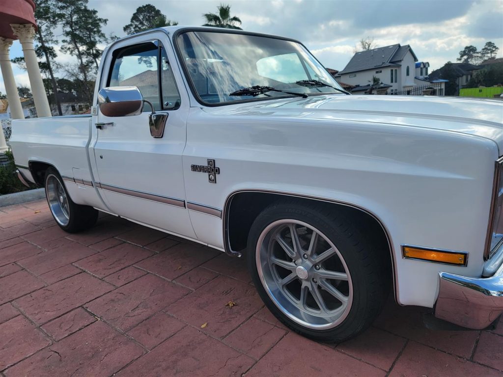 1987 Chevy R10 Silverado – Texas Trucks and Classics