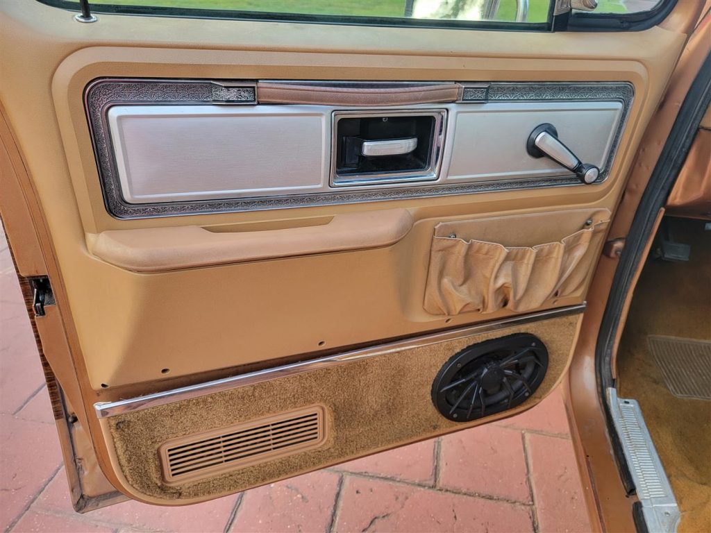 1979 Chevy Suburban Silverado (Estate) – Texas Trucks and Classics