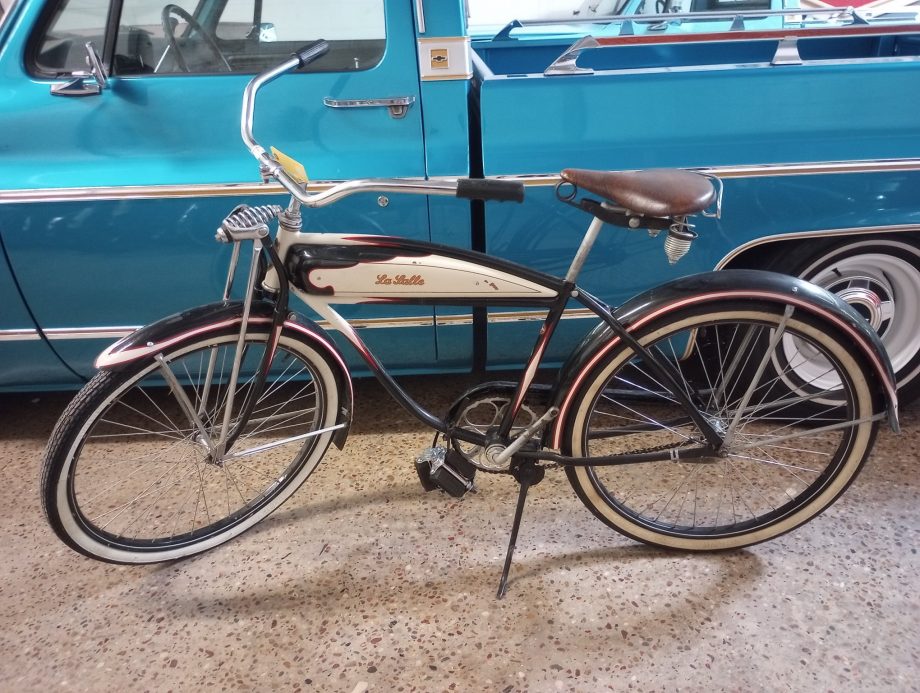 1940 Schwinn La Salle Bicycle (OG) – Texas Trucks and Classics
