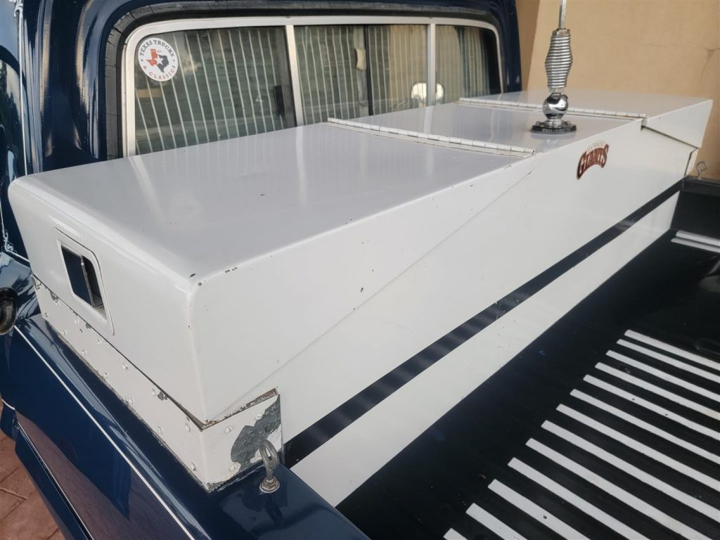 1968 Ford F-100 Styleside SWB (4×4) – Texas Trucks and Classics