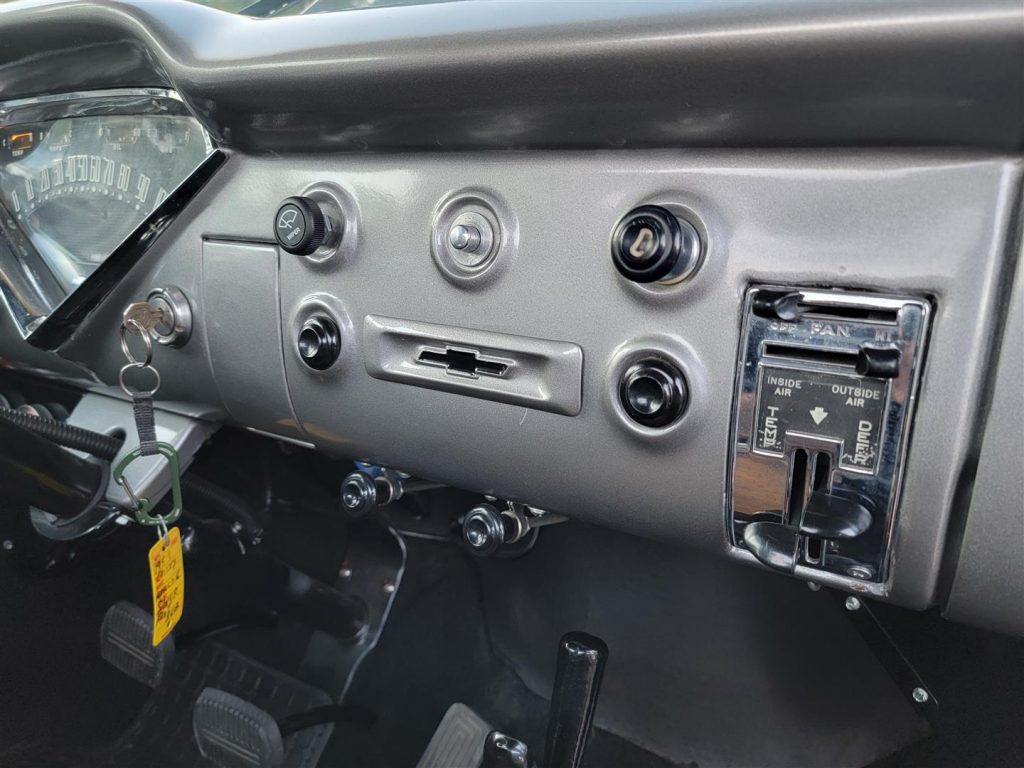 1959 Chevy Apache – Texas Trucks and Classics