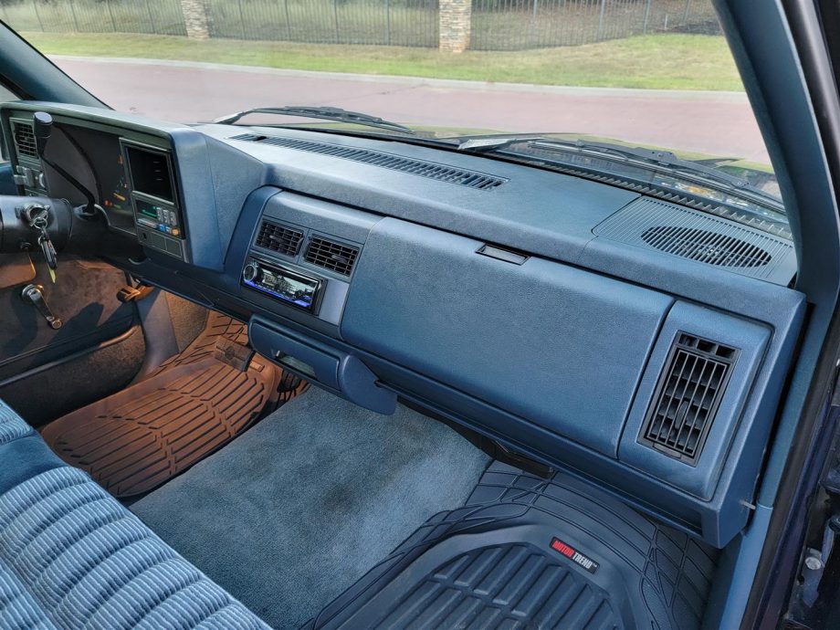 1993 Chevy C1500 Silverado – Texas Trucks and Classics