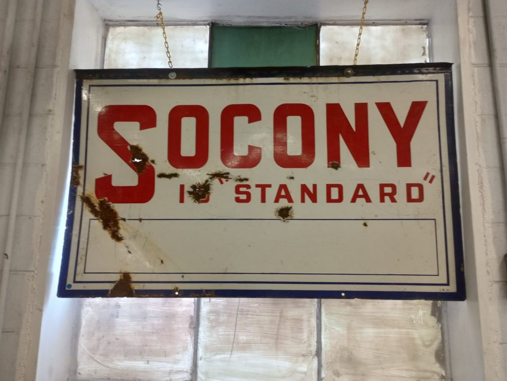 Socony Sign – Texas Trucks and Classics