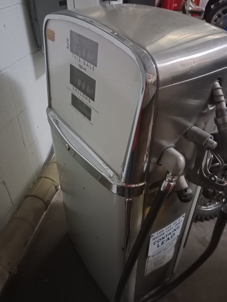 Sky-Chief Supreme Gas Pump – Texas Trucks and Classics