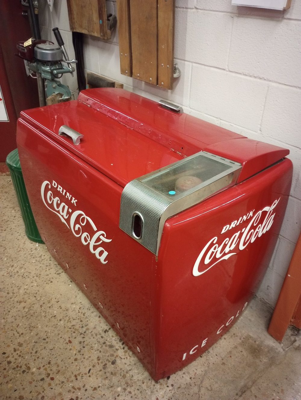 Westinghouse Coca-Cola Cooler – Texas Trucks and Classics