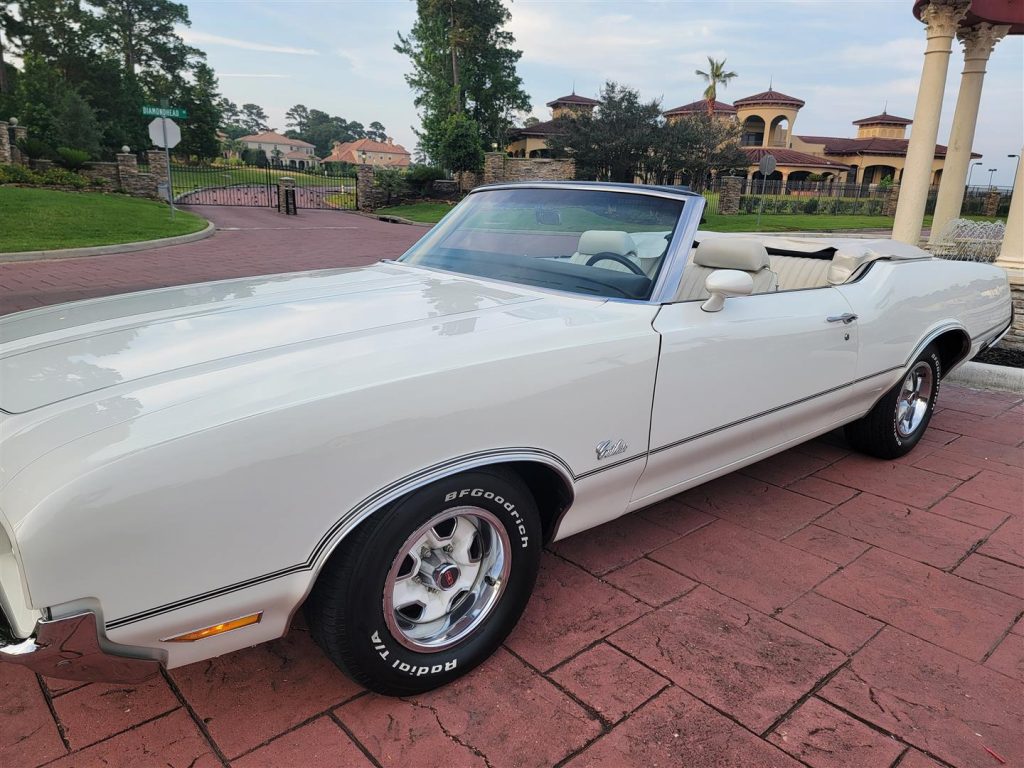 1971 Oldsmobile Cutlass Supreme Convertible – Texas Trucks and Classics