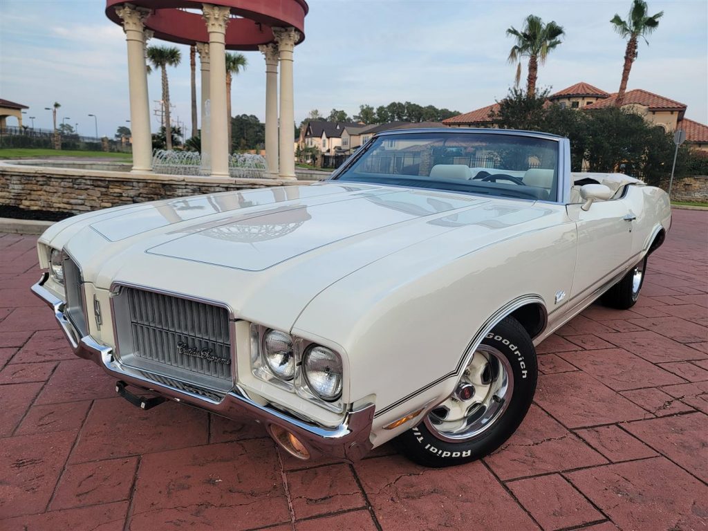 1971 Oldsmobile Cutlass Supreme Convertible – Texas Trucks and Classics