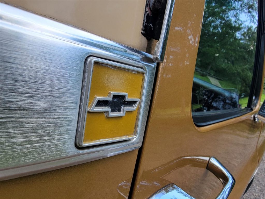 1985 Chevy C10 Silverado – Texas Trucks and Classics
