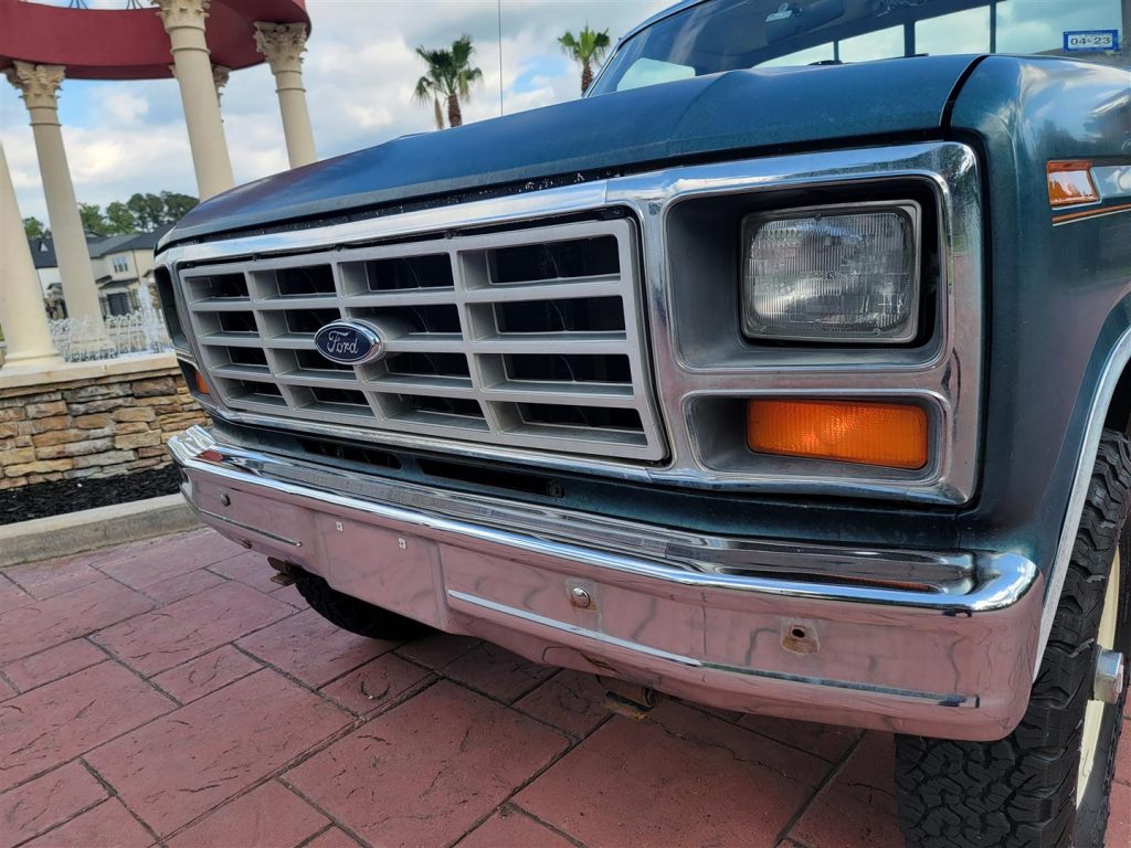 1985 Ford F250XL Explorer – Texas Trucks and Classics
