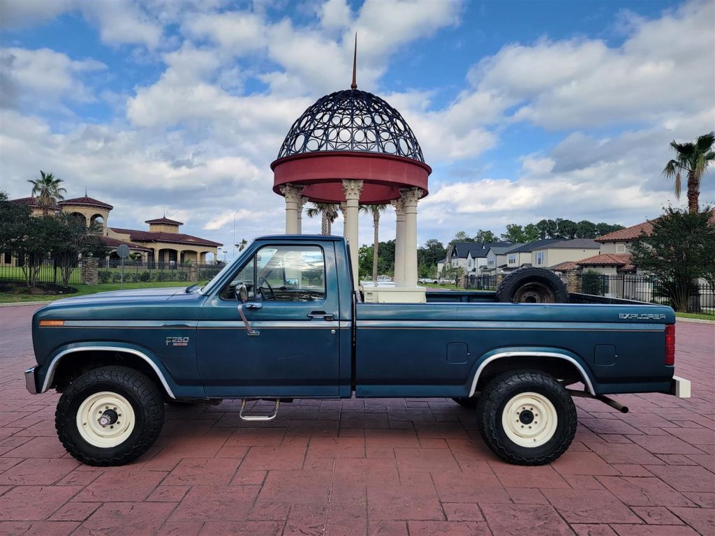 1985 Ford F250XL Explorer – Texas Trucks and Classics