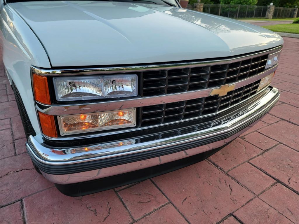 1990 Chevy C1500 Sport – Texas Trucks and Classics