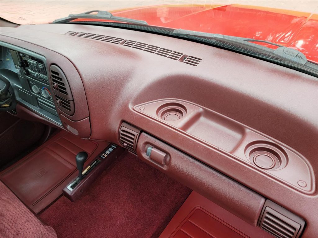 1995 Chevy K1500 Silverado 4×4 – Texas Trucks and Classics