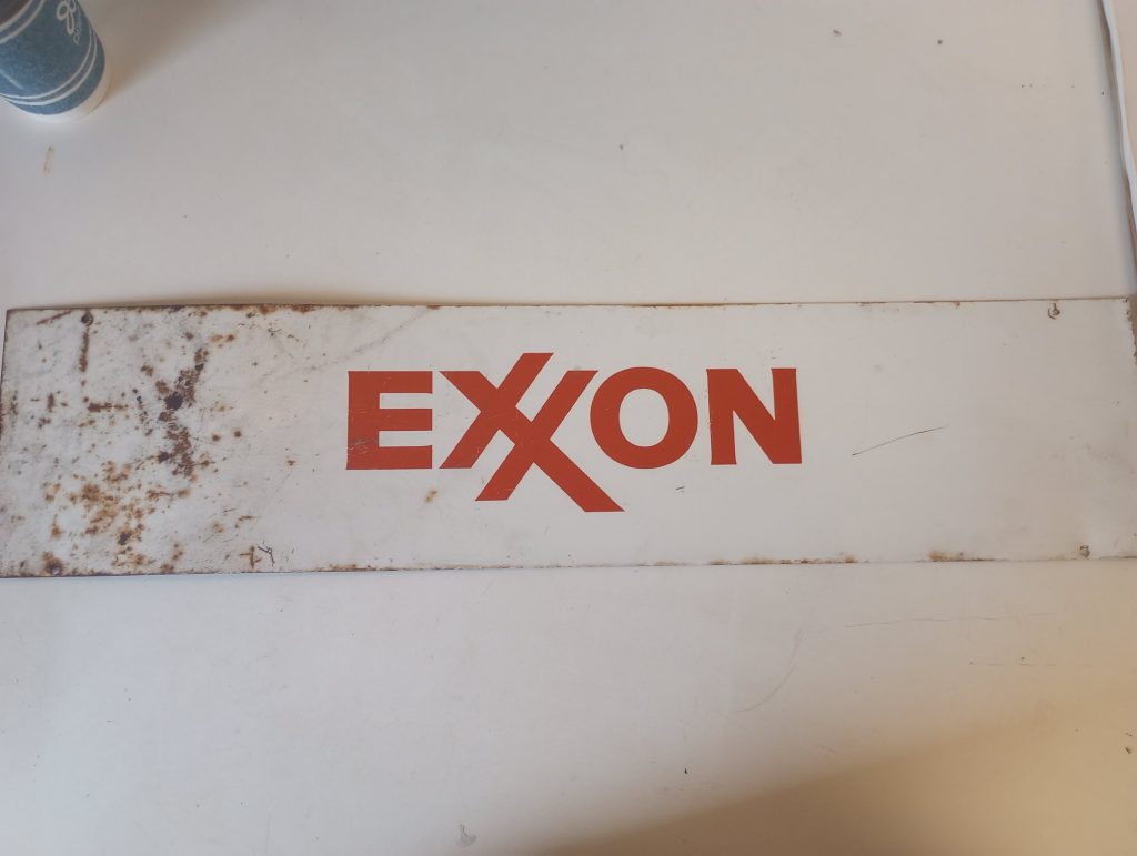Exxon Sign – Texas Trucks and Classics