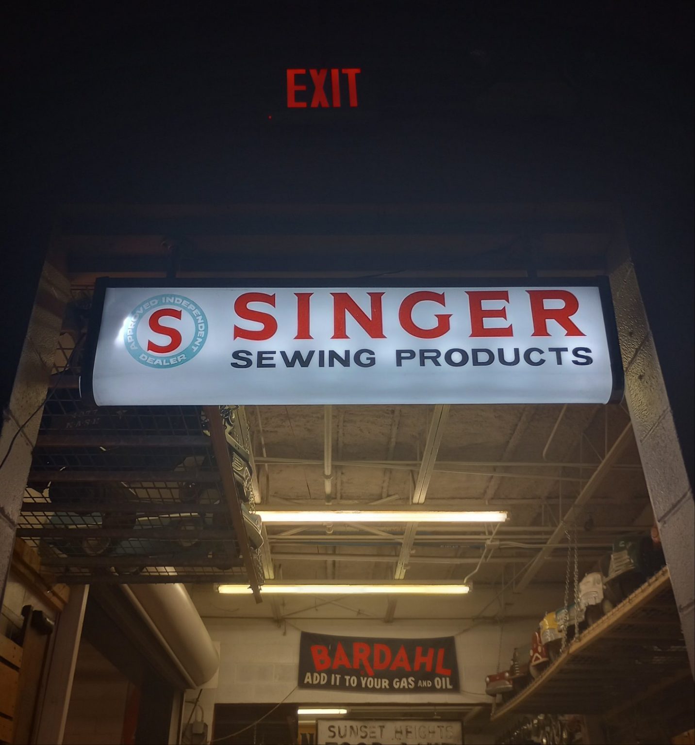 Singer Light-up Sign – Texas Trucks and Classics