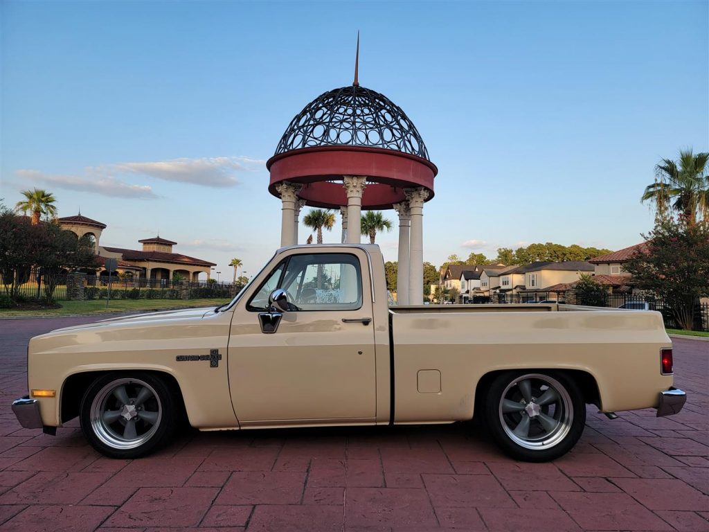 1986 Chevy C10 Custom Deluxe – Texas Trucks and Classics