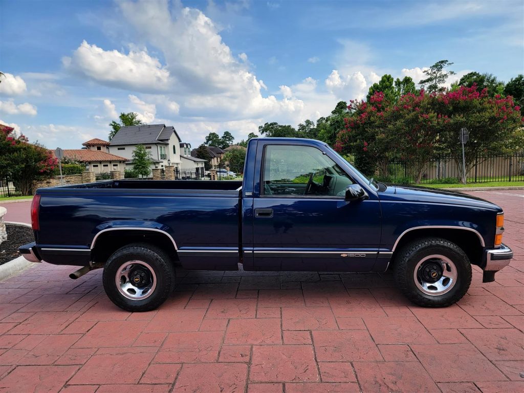 1995 Chevy C1500 Silverado – Texas Trucks and Classics