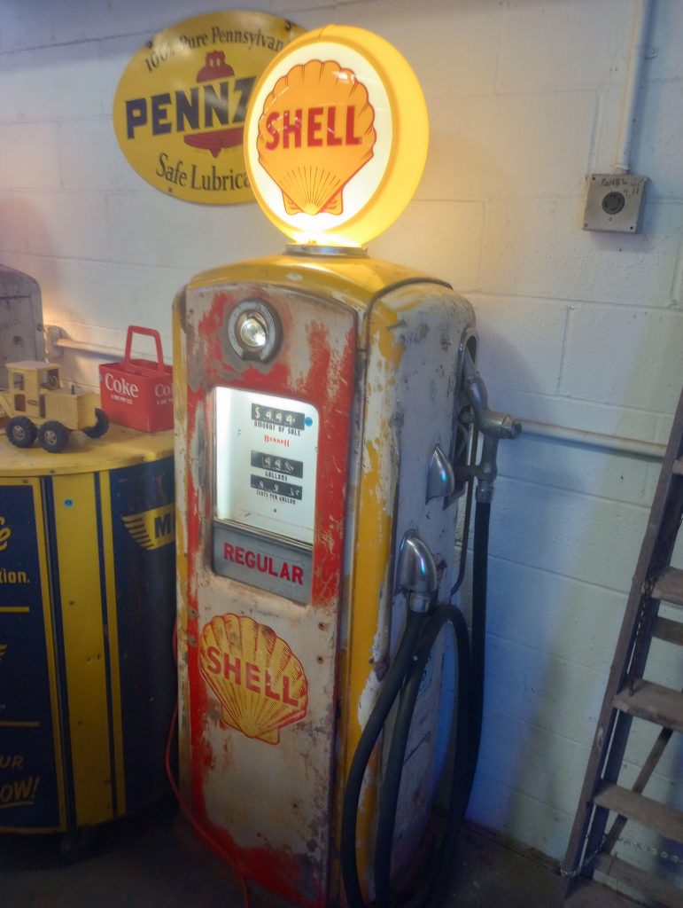 Shell Bennett Gas Pump – Texas Trucks and Classics