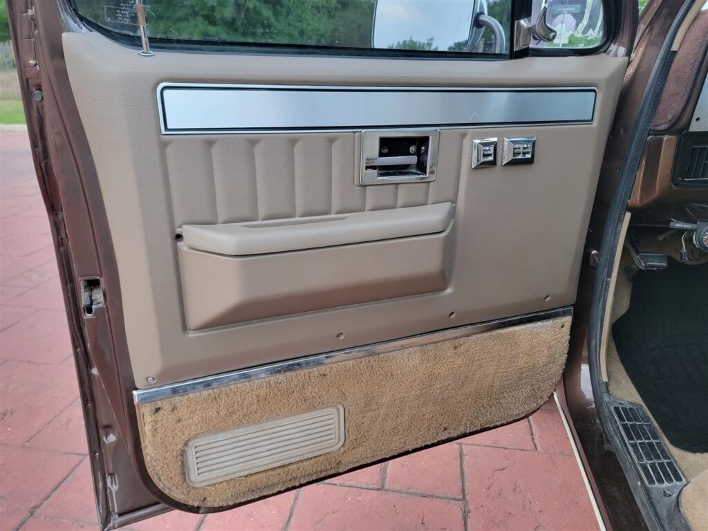 1981 Chevy C10 Silverado – Texas Trucks and Classics