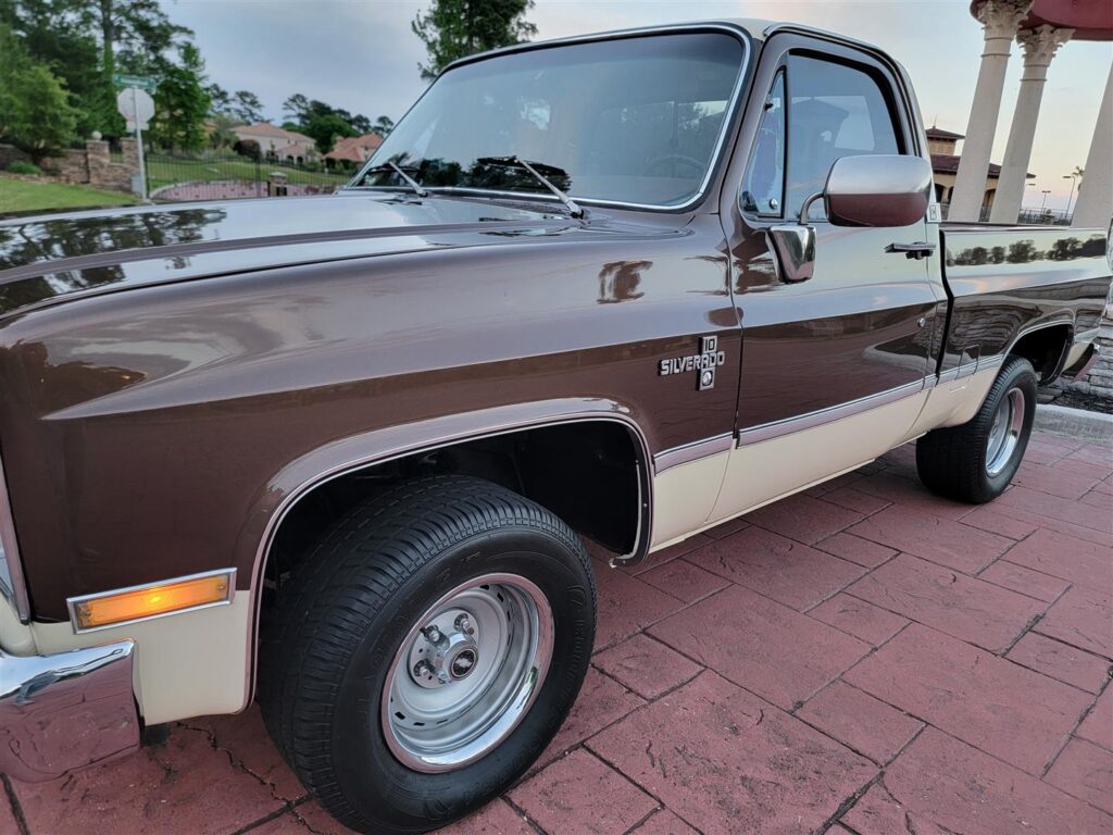 1981 Chevy C10 Silverado – Texas Trucks and Classics