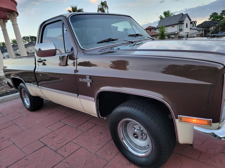 1981 Chevy C10 Silverado – Texas Trucks and Classics
