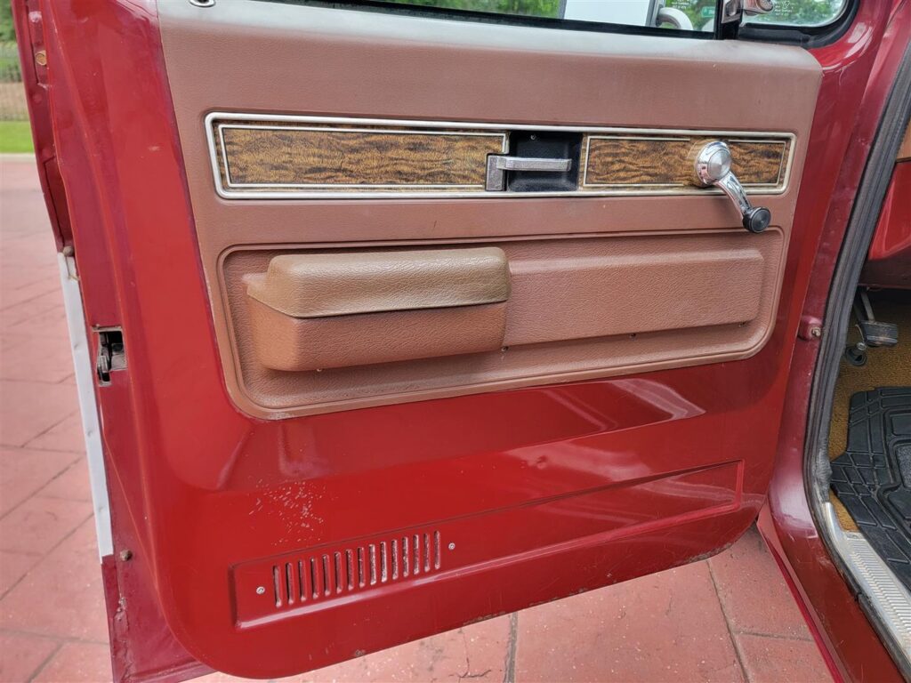 1975 Chevy C20 Scottsdale – Texas Trucks and Classics