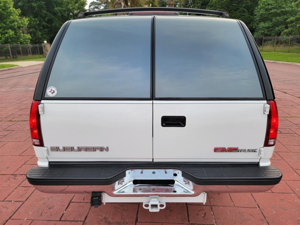 1994 GMC Suburban 2500 SLE – Travel Quest – Texas Trucks and Classics