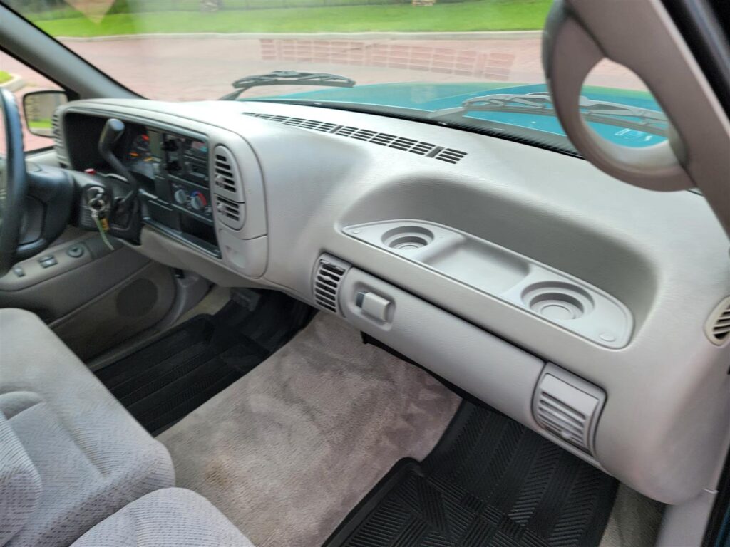 1995 Chevy C1500 Silverado – Texas Trucks and Classics