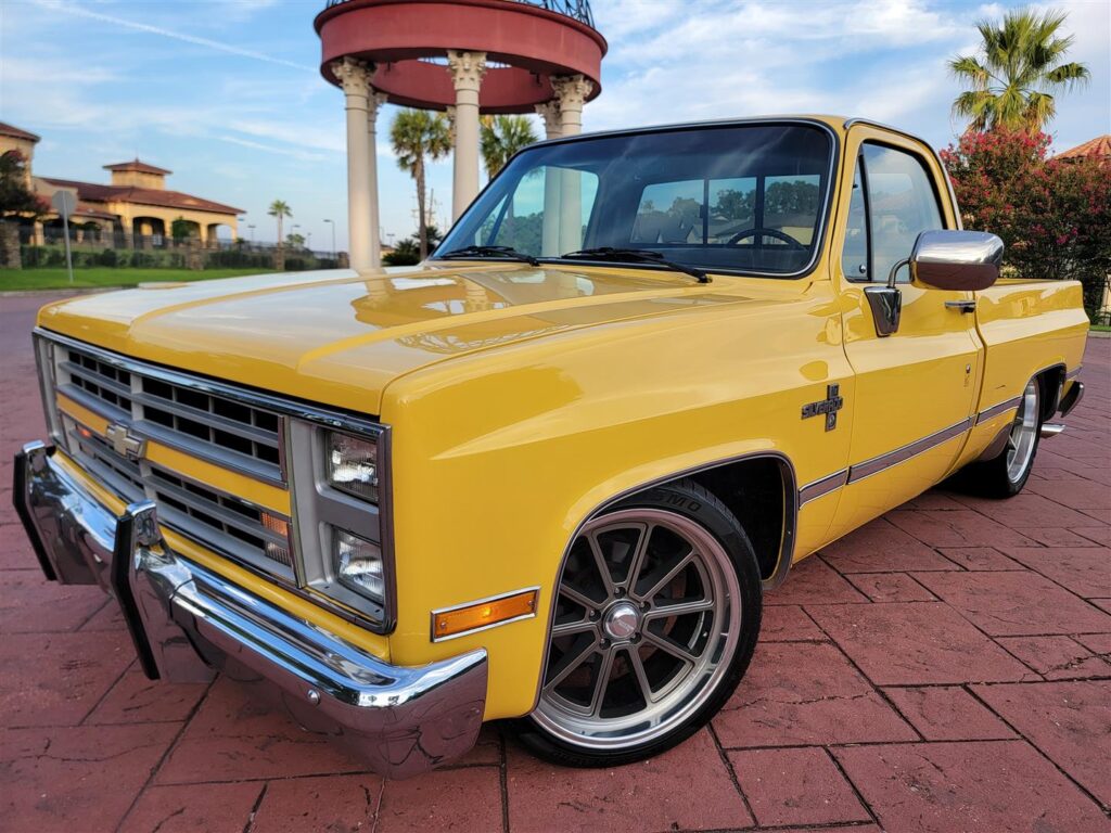 1985 Chevy C10 Silverado – Texas Trucks and Classics