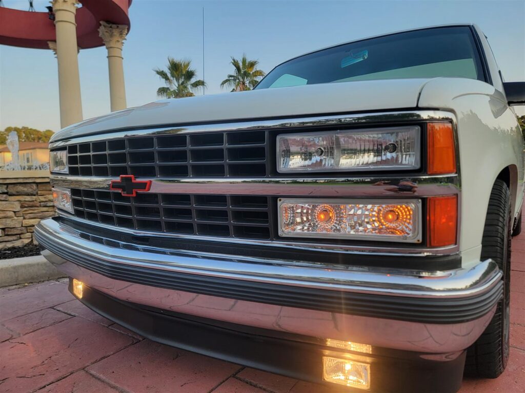 1990 Chevy C1500 Sport – Texas Trucks and Classics
