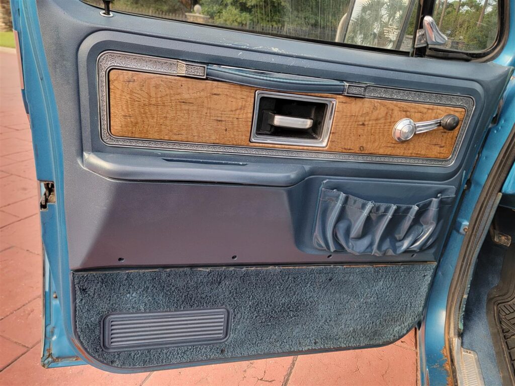 1977 Chevy C20 Silverado – Texas Trucks and Classics
