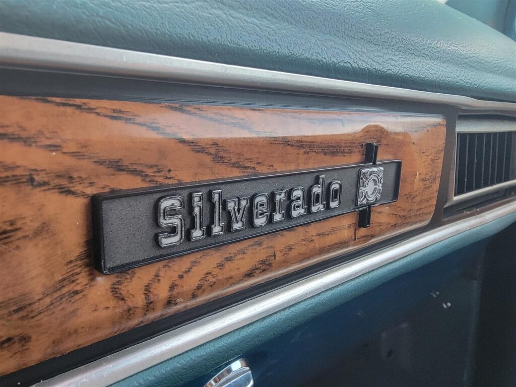1977 Chevy C20 Silverado – Texas Trucks and Classics